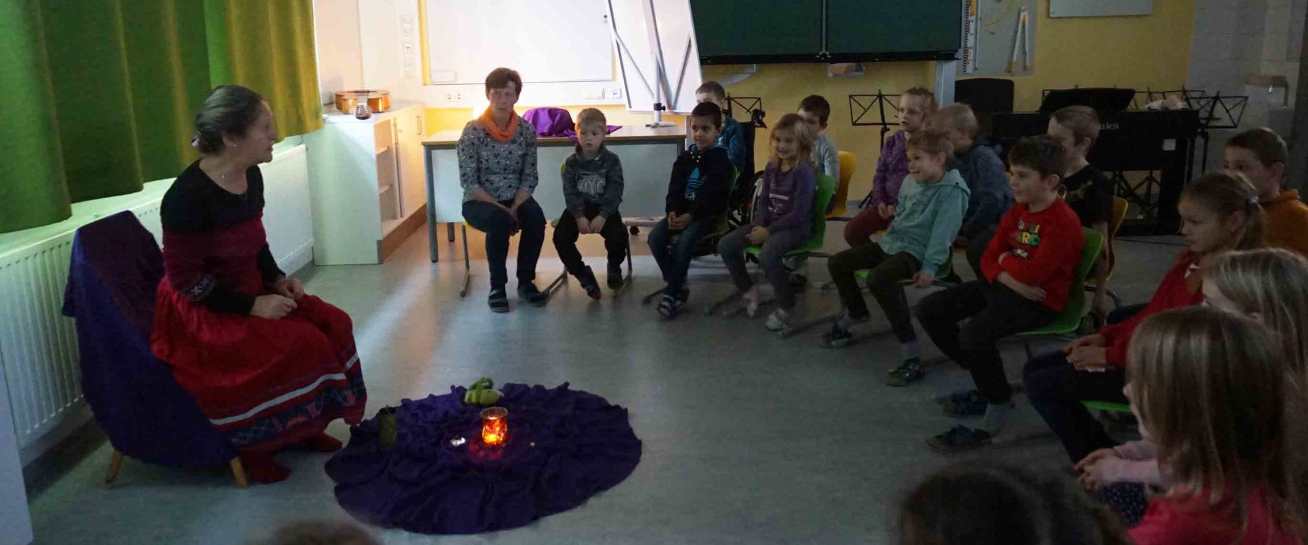 VS Putzleinsdorf - Märchenstunde mit Brigitta